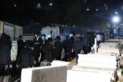 גלריה המונים בהילולת הבת עין זיעא בצפת