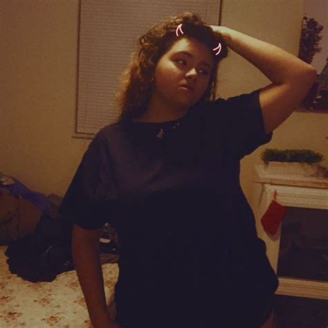 Violet Lyvioletx Snapchat Stories Spotlight And Lenses