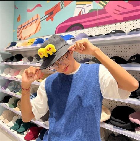 Pin By Natasyaa On Bubbb In 2025 Cute Anime Chibi Cute Agus