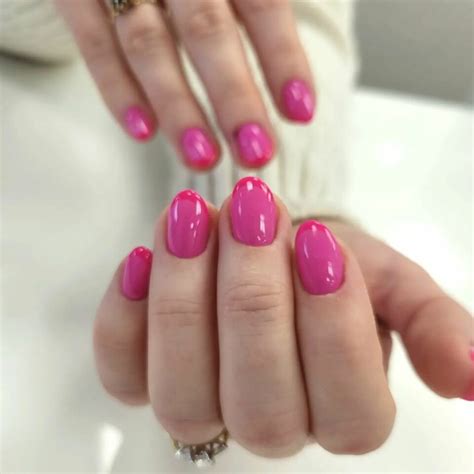 40 Shellac Nail Designs To Take You From Drab To Fab