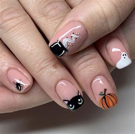 Nail Art Designs Ideas Tips And Inspiration Halloween Nails Nail Art