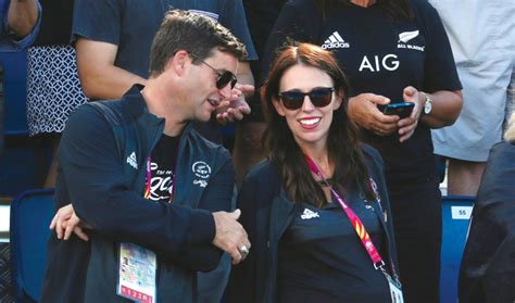 ראש הממשלה ההרה תעבוד עד שתרגיש צירי לידה אמיתיים חדשות מעריב