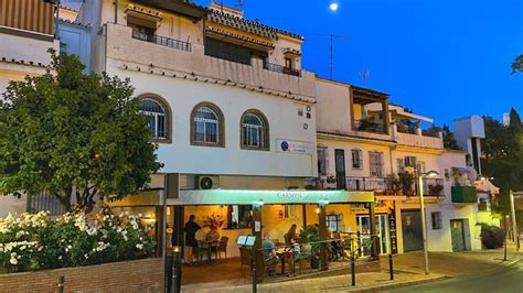 Carmesí Is Geopend Genieten In Andalusië