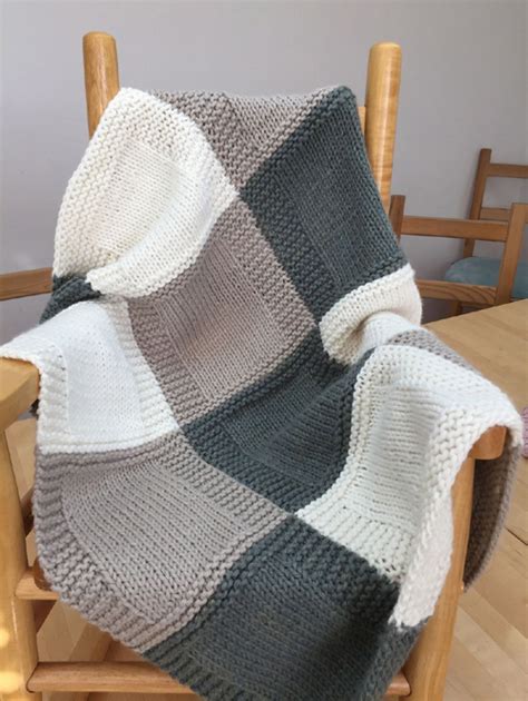 Amazing Knitting 3 Color Patchwork Blanket Knitting Pattern