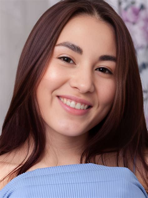 Sumiko Model Wiki Age Height Bio Ethnicity Boyfriend Career And