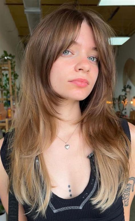 50 Beautiful Long Shag Haircuts For Effortless Style Ombre Shag With Curtain Bangs En 2024
