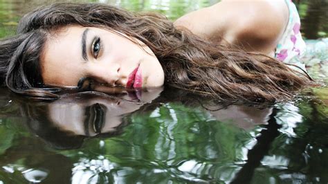 1920x1080 1920x1080 Girl Makeup Reflection Hair Water
