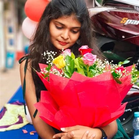 PRIYANSHI AGARWAL 💝🦚 (@priyanshi_agrawal_2809_) • Threads, Say more