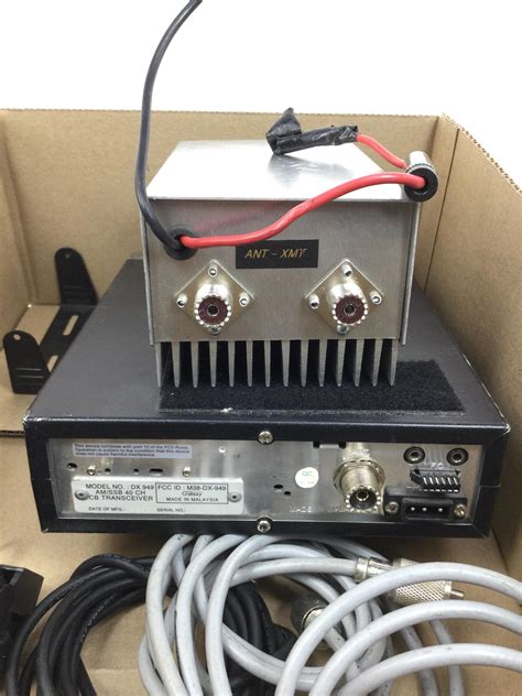 Lot 2pc Linear Amplifier And Cb Radio