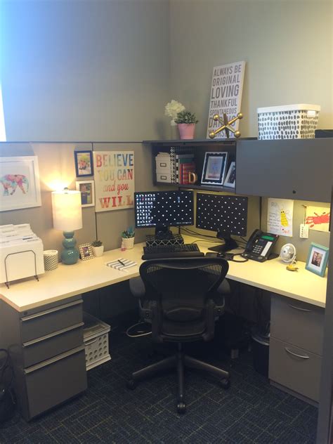 Decorate Cubicle At Work Cozy Office Desk Decor For Work Cubicle Cozy