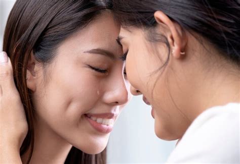 10 Clear Signs You Share A Telepathic Connection With Someone