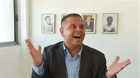 איתן כבל נפצע בתאונת מטבח ונכווה בגופו וואלה סלבס