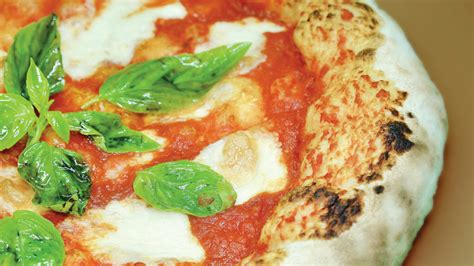 What Is Neapolitan Pizza The Story Behind Neapolitan Pizza Kimecopak