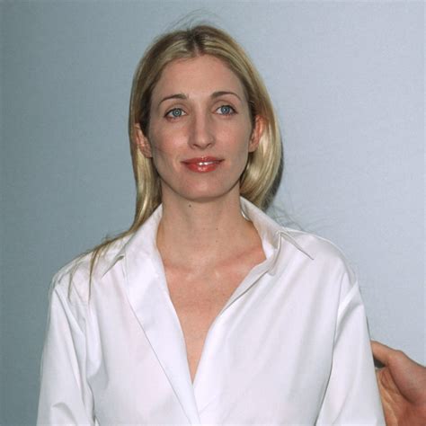 Calvin Klein Returned To Nyfw In Carolyn Bessette Kennedys Old Office