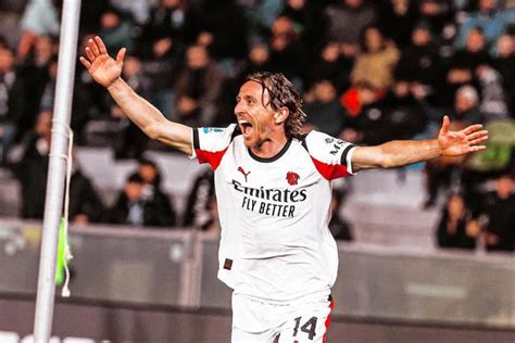 Tumbangkan Pisa Luka Modric Jadi Penyelamat Ac Milan Persaingan Papan