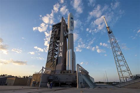 Atlas V Launches Aehf 6 Photos