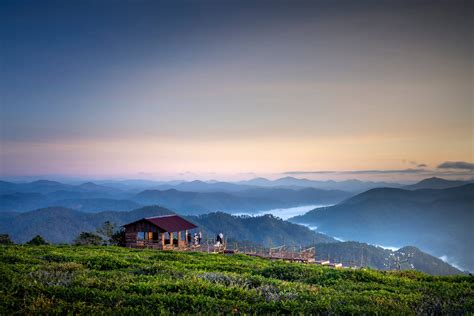 200 Hill View Wallpapers