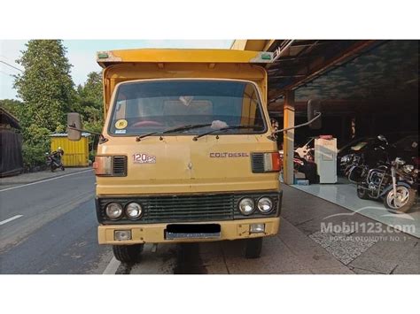 Jual Mobil Mitsubishi Colt Diesel 1991 Fe 114 6 Wheel 3 3 Di Jawa Timur