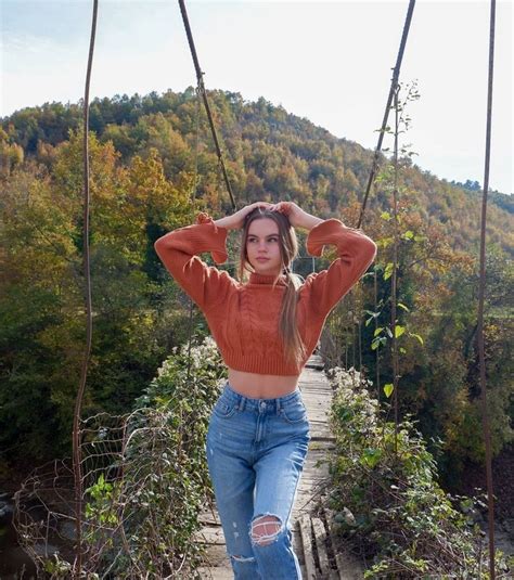 Picture Of Loresa Hamitaj