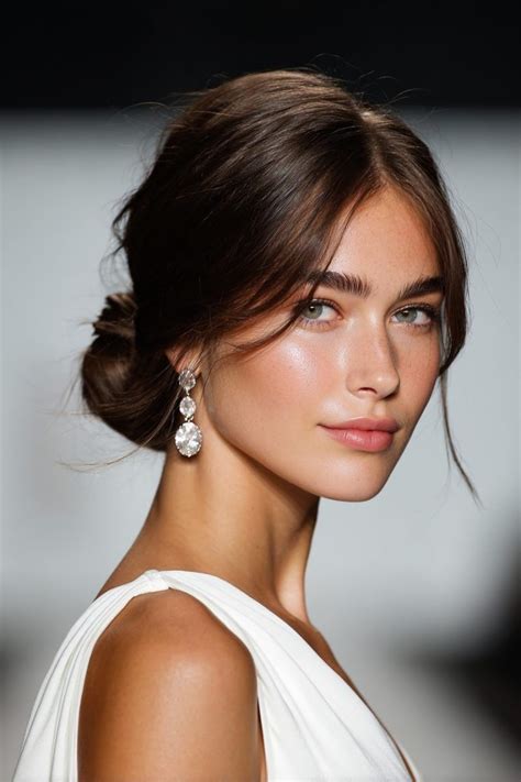 20 Easy Wedding Hairstyles Brides Can Do Themselves The Bridal Post