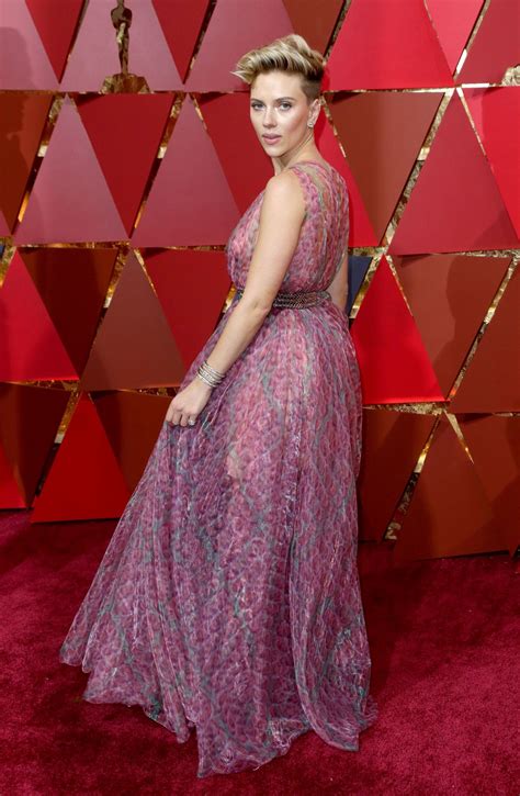 Scarlett Johansson Oscars 2017 Red Carpet In Hollywood • Celebmafia