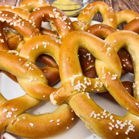 How To Cook Frozen Pretzels In Oven Easy Steps Kitchenably