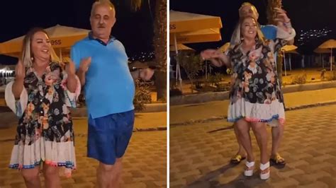 Safiye Faik çifti Yine Yaptı Yapacağını Dansları Izleyenleri Kırdı