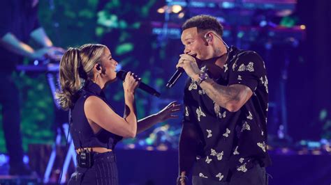 Pregnant Katelyn Brown Shares Photos Of Life On Tour With The Fam Iheartcountry Radio