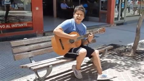 Lisandro “lichi” Díaz Le Pone Música A La Peatonal El Esquiu