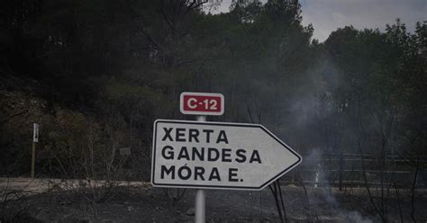 608 Llamadas Al 112 Por El Incendio En Paüls Tarragona Hasta Este Miércoles A Las 7 00 Horas