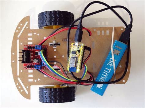 esp8266 and wii nunchuck wifi remote control car robot