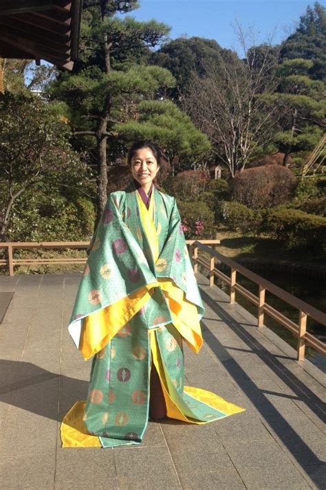 A Woman Dressed In Junihitoe Heian Era Women Womens Dresses