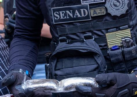 Esquema Que Abastecia O Comando Vermelho Com Armas E Drogas é Desmantelado