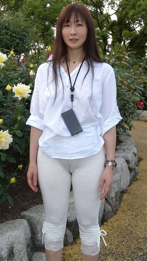 ボード포즈のピン パンツスタイル レディース 女子ファッション 女性 レギンス