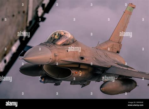 Us Air Force F 16c Fighting Falcon 88 0527 Serial 1c 129 Captured
