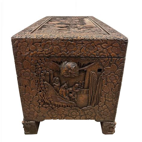 Early 20th Century Chinese Carved Camphor Wood Hope Chest At 1stdibs Chinese Chest Antique