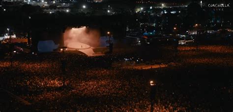 Justin Bieber Comeback Gig Leaves Fans Divided After He Sings Along