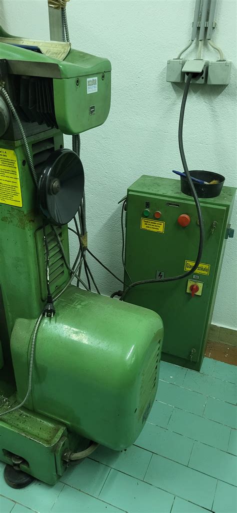 Rezkalni Stroj Prvomajska Alg 100 E
