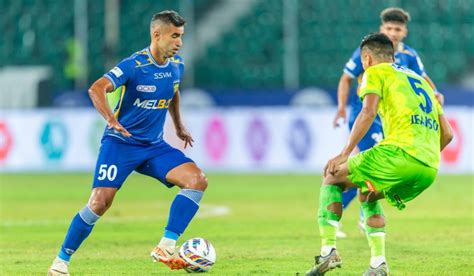 Isl Aakash Sangwan Strike Help Chennaiyin Fc Beat Kerala Blasters The Week