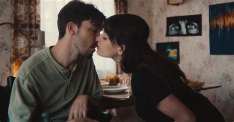 Xem Phim Sex Education Lần 3 Mới Biết Có 1 Cảnh Nóng Bị Cắt Sốc Thế Nào Mà Netizen Chốt Hạ Bỏ