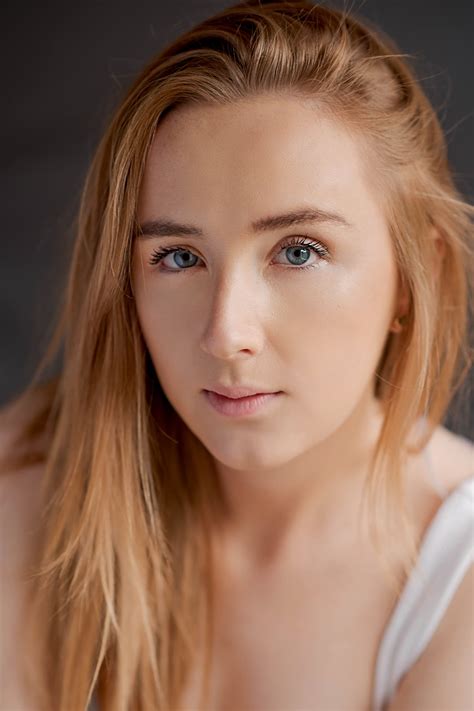 Connie Doona About Entertainmentie