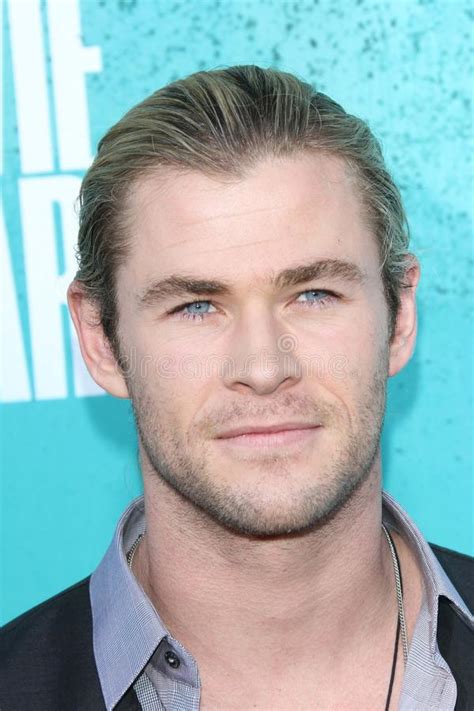 Chris Hemsworth At The 2012 Mtv Movie Awards Arrivals Gibson