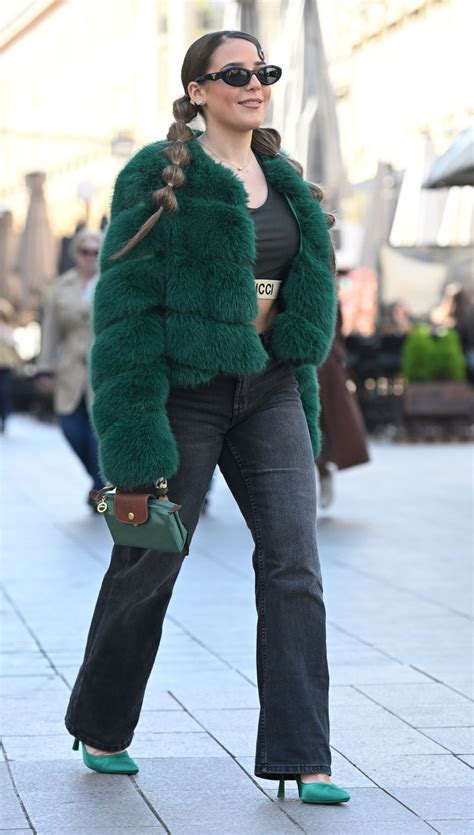 Pogledajte Nastup 16 Godišnje Tiktokerice Na Kulturnoj Manifestaciji U Bjelovaru