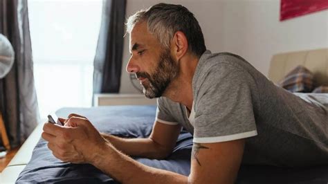 Dear Coleen I Found My Dad On A Sex Website On His Phone And I Dont