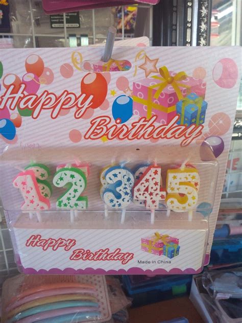 เทียนวันเกิด เทียนไร้ควัน 1 ชุด มี 6สี แถมฟรีฐานปักเค้ก 6 ชิ้น เทียนวันเกิด พาราฟิน แบบเกลียว มี