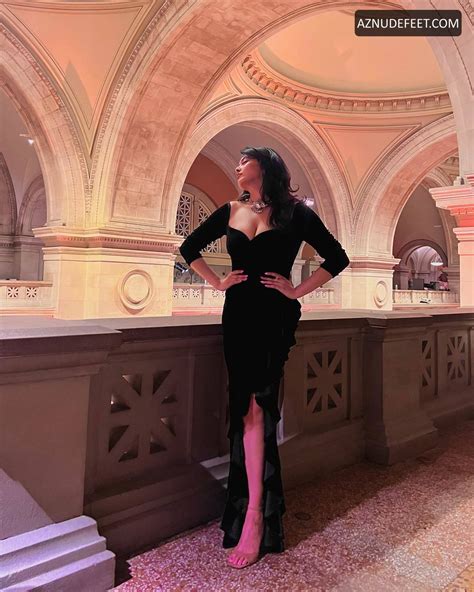 Tanya Gupta Feet Aznudefeet