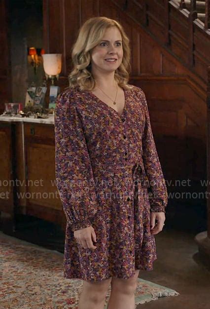 Wornontv Sams Floral V Neck Long Sleeved Dress On Ghosts Rose Mciver Clothes And Wardrobe