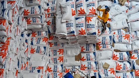 အင်ဒိုနီးရှားမှာ ဆန်ဈေးတွေ အဆမတန် တက်