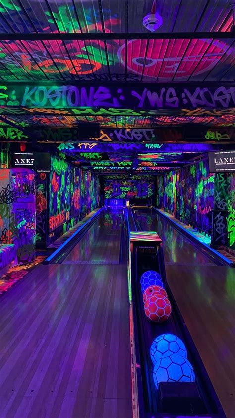 Pin By 𝑡𝘩𝑒 𝒕𝒂𝒍𝒆𝒔 𝑜𝑓 𝑡𝘩𝑒 On {dis} — Eventos ┊ 🪩ˎˊ˗ Neon Aesthetic