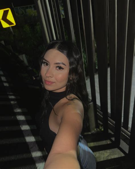 Manuela Arango Arango Oficial • Instagram Photos And Videos